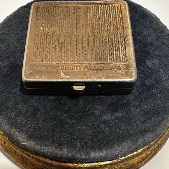 Makeup | 193s Deco Compact | Poshmark